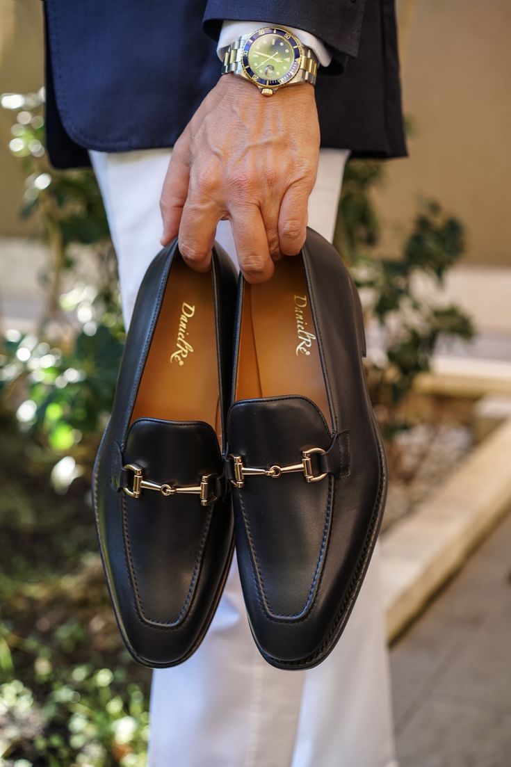 Loafer Masculino: O guia completo do sapato elegante e versátil – Bugre